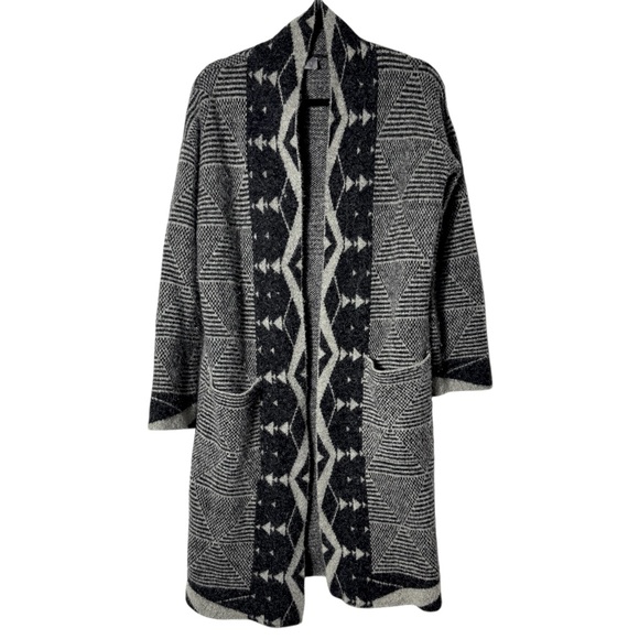 Cyrus | Sweaters | Cyrus Duster Black Gray Tunic Duster Sweater Pockets ...